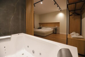 Quarto Duplo Superior | Secretária, quartos insonorizados, Wi-fi grátis 