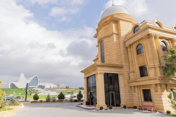 The Central Point Hotel Baku - Baku