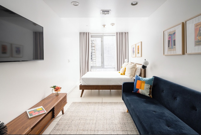 Manhattan Loft Studio Located Midtown Nyc! #303 - Ridgewood - Queens NY