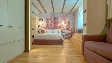 Quarto triplo luxo, vista para o jardim | Frigobar, cofres nos quartos, cortinas blackout, Wi-Fi de cortesia