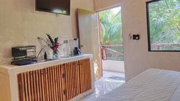 Estúdio | Cozinha privada | Geladeira, micro-ondas, cooktop, talheres/pratos/utensílios de cozinha