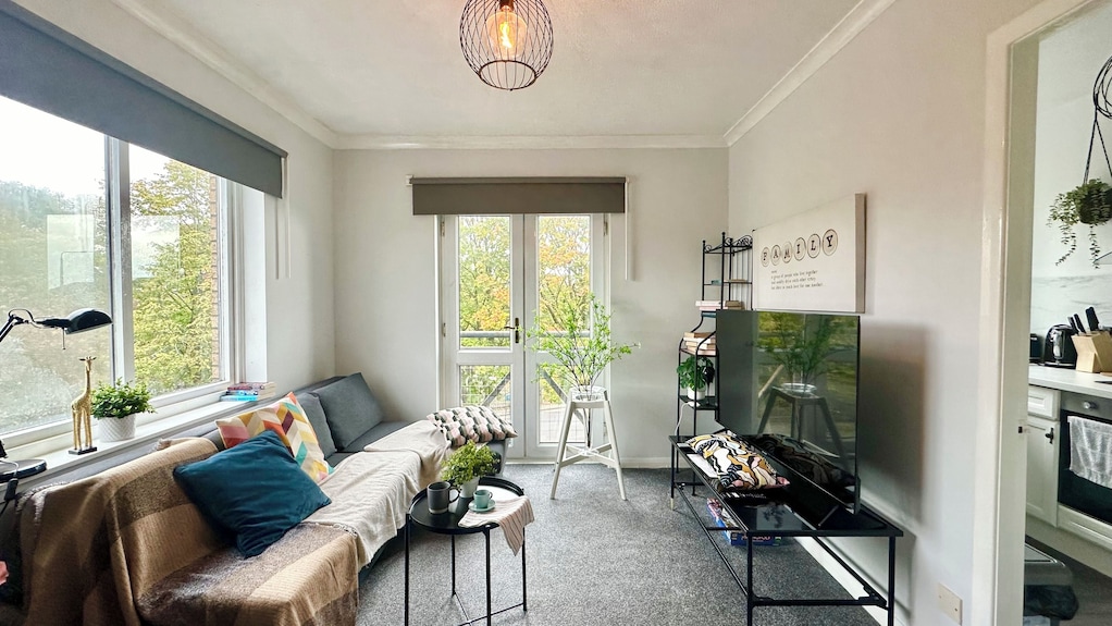 "Blue Dreams" Stay Near Glasgow City - Glasgow