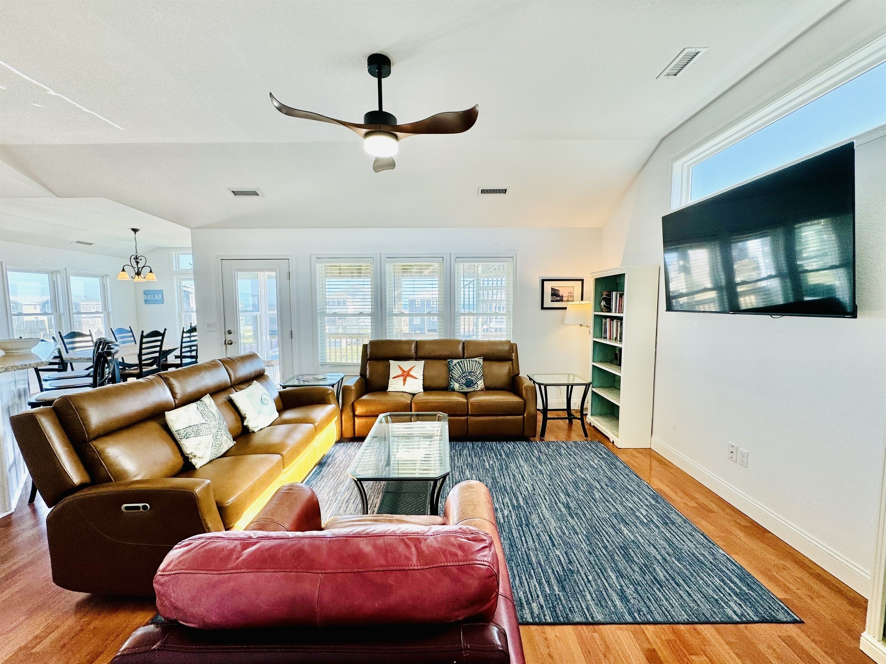 Semi-oceanfront, Ocean Views! 225ft To Beach! -Pool, Hot Tub,pool Table,dogs Ok! - Kitty Hawk, NC