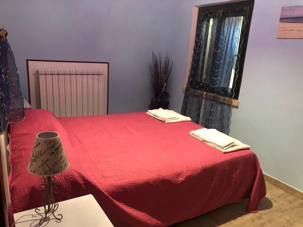 Vacation home in the tranquility and colors of the Marche hills Reviews ...