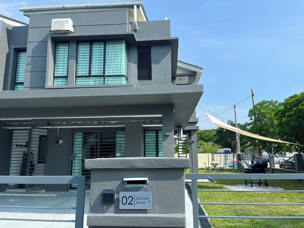 Corner House Puchong 18 Pax Kid Bbq - Puchong