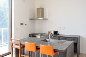 Casa Básica | Cozinha privada | Um frigorífico no espaço comum, um micro-ondas no espaço comum 