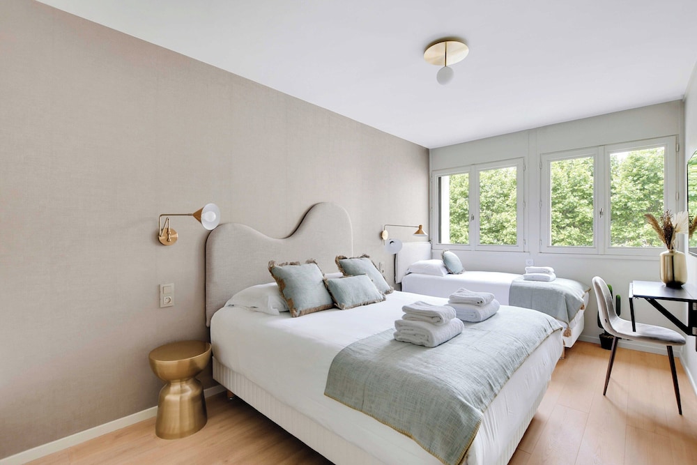 Modern "Green Suites" Residence - Meudon/velizy - ibis Styles Paris Velizy