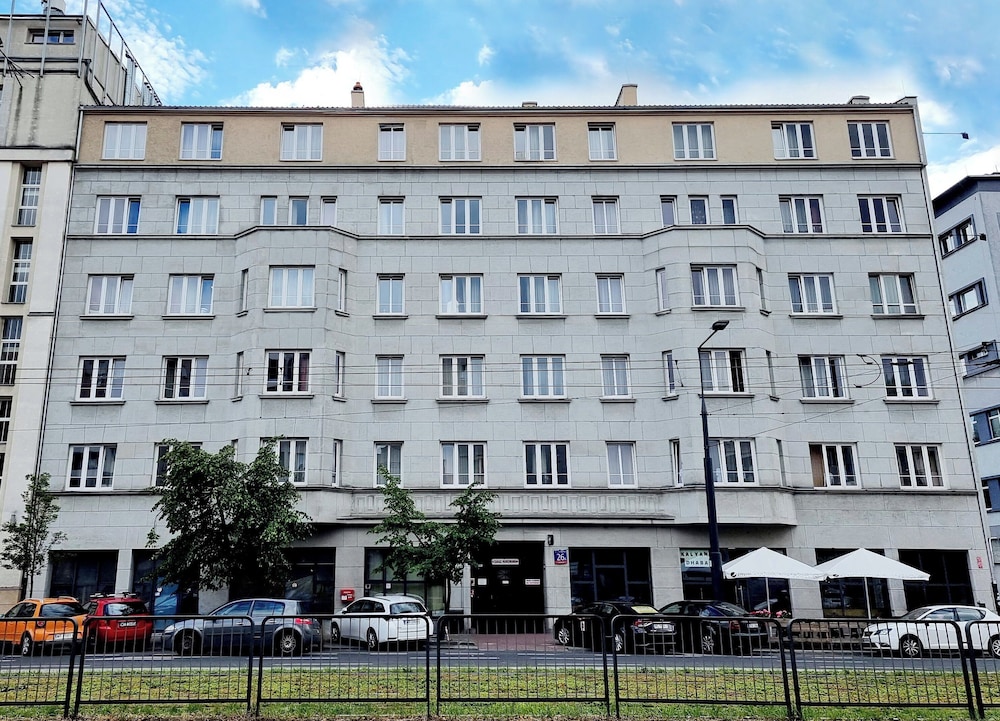 Noclegi Stadion Bed & Breakfast - Warschau