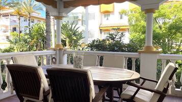 Apartamento Comfort, vista para o jardim | Terraço/pátio interior