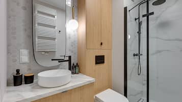 Apartamento Familiar | Casa de banho | Artigos de higiene pessoal grátis, toalhas fornecidas, sabão, champô