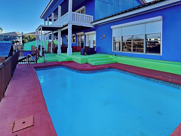 Pirate's Paradise By Miss Kitty’s - Rockport, TX