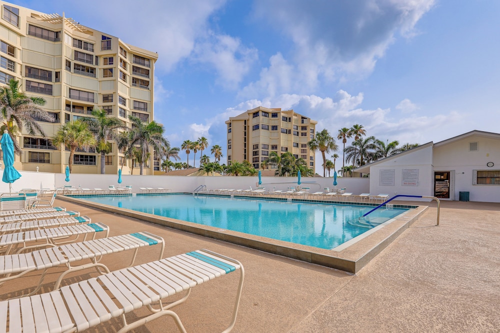 Walk To Blue Heron Beach: 1st-floor Lakefront Unit - Blue Heron Beach, Fort Pierce