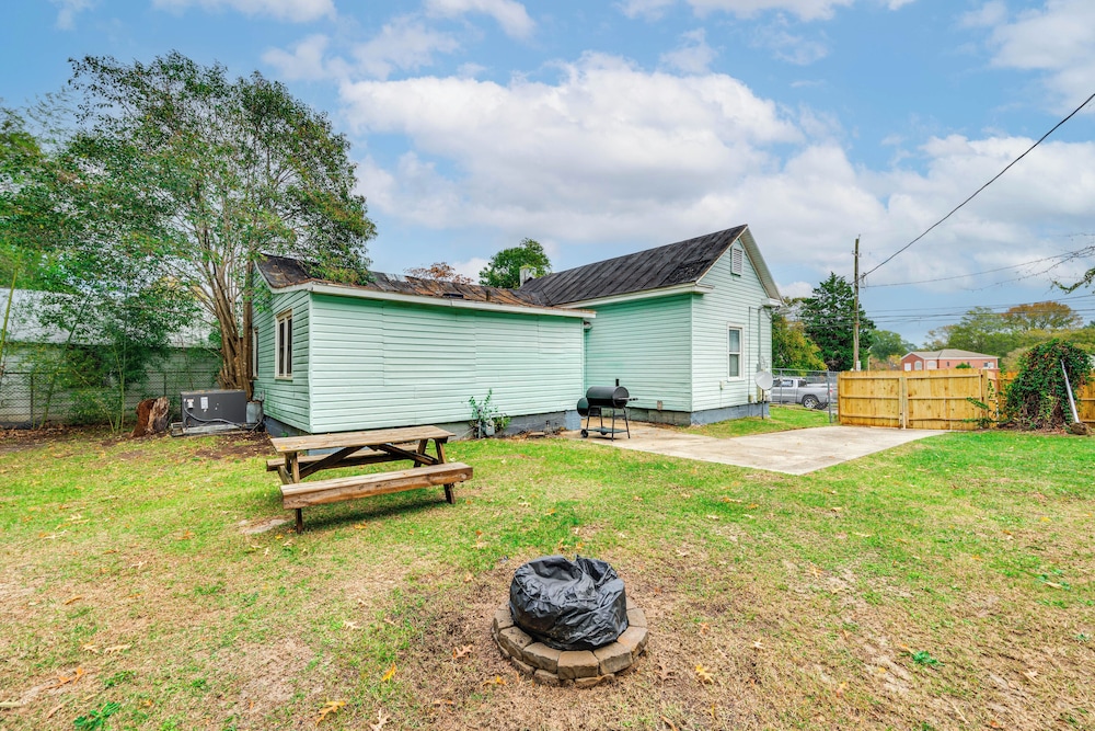 1 Mi To Stadium: Home W/ Porch In Greenville! - Greenville, NC