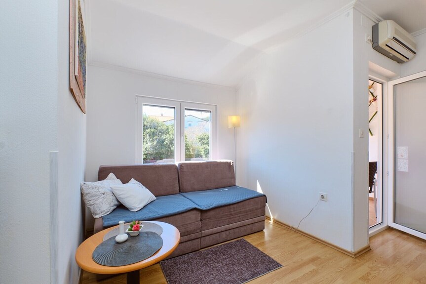 Apartment Jasmina 1 Is Located In A Quiet Location In Mali Lošinj. It Is Ideal For Two People. - Veli Lošinj