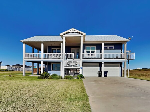 Salty Sunrise By Miss Kitty’s - Bayside, TX