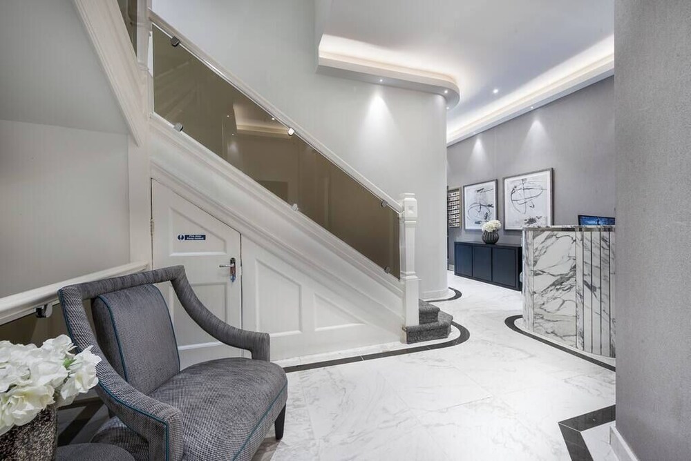 PBC | Luxury One Bed Flat Kensington KC5 - London | Vrbo