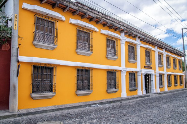 Hotel Casa Carmina - Antigua Guatemala