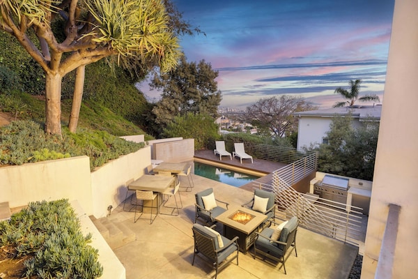 Kings Road West Hollywood Luxury Pool, Views, Firepit, Modern Design - Los Angeles, CA