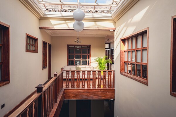 Casa 11-24 By Casa Bolivar - Cuenca