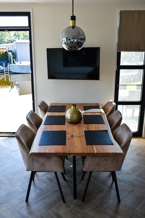 Casa Clássica, 3 quartos | Restaurantes