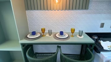 Estúdio Comfort, piscina privativa, Vista para a cidade | Sala de estar