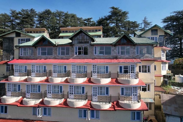 Hotel Woodpark - Shimla