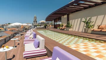 Piscina externa sazonal