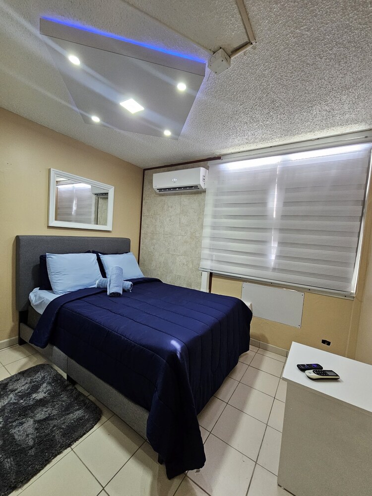 2-romm apartment , WiFi, A/C Luquillo,Puerto Rico access to the beach ...