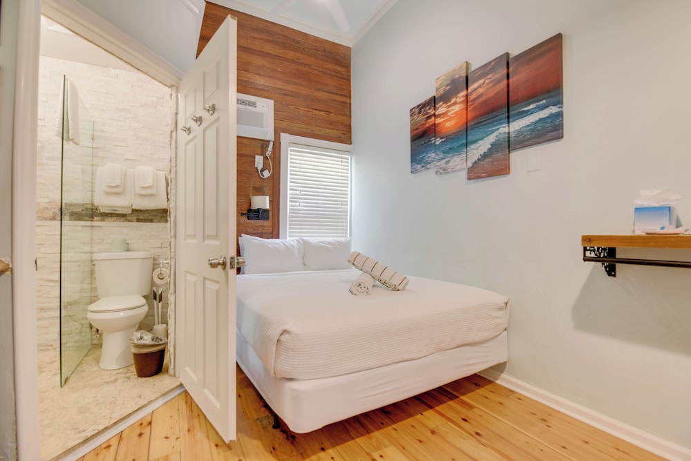 VanGogh Studio | Updated, Old Town, Heated Pool - Key West | FeWo-direkt