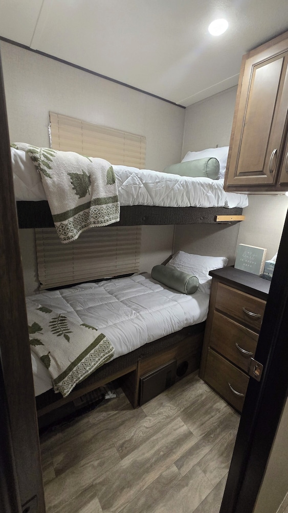 Lovely RV with outdoor pool and Jacuzzi. - Deltona | Vrbo