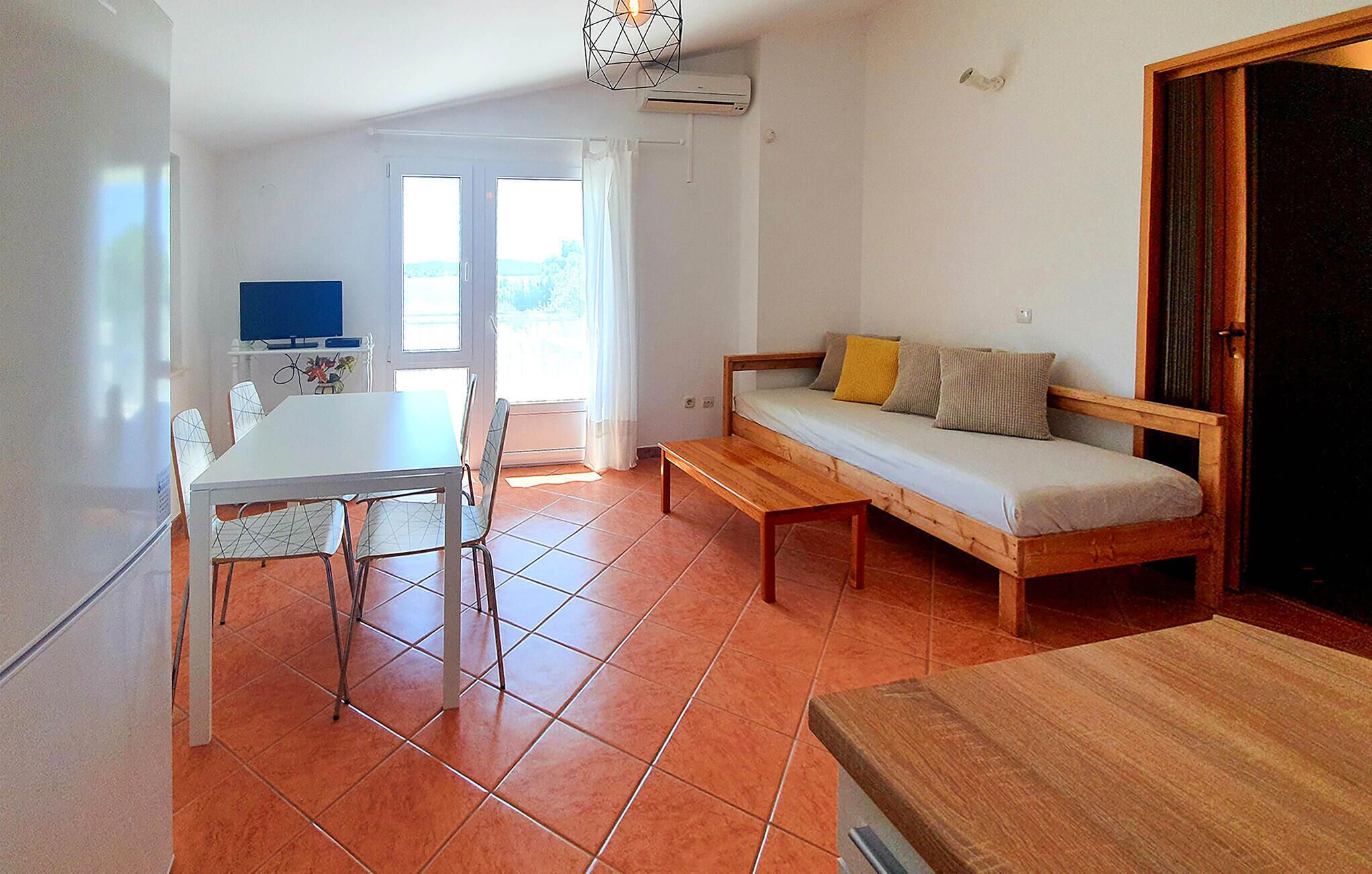 Cozy Apartment In Pirovac - Pirovac