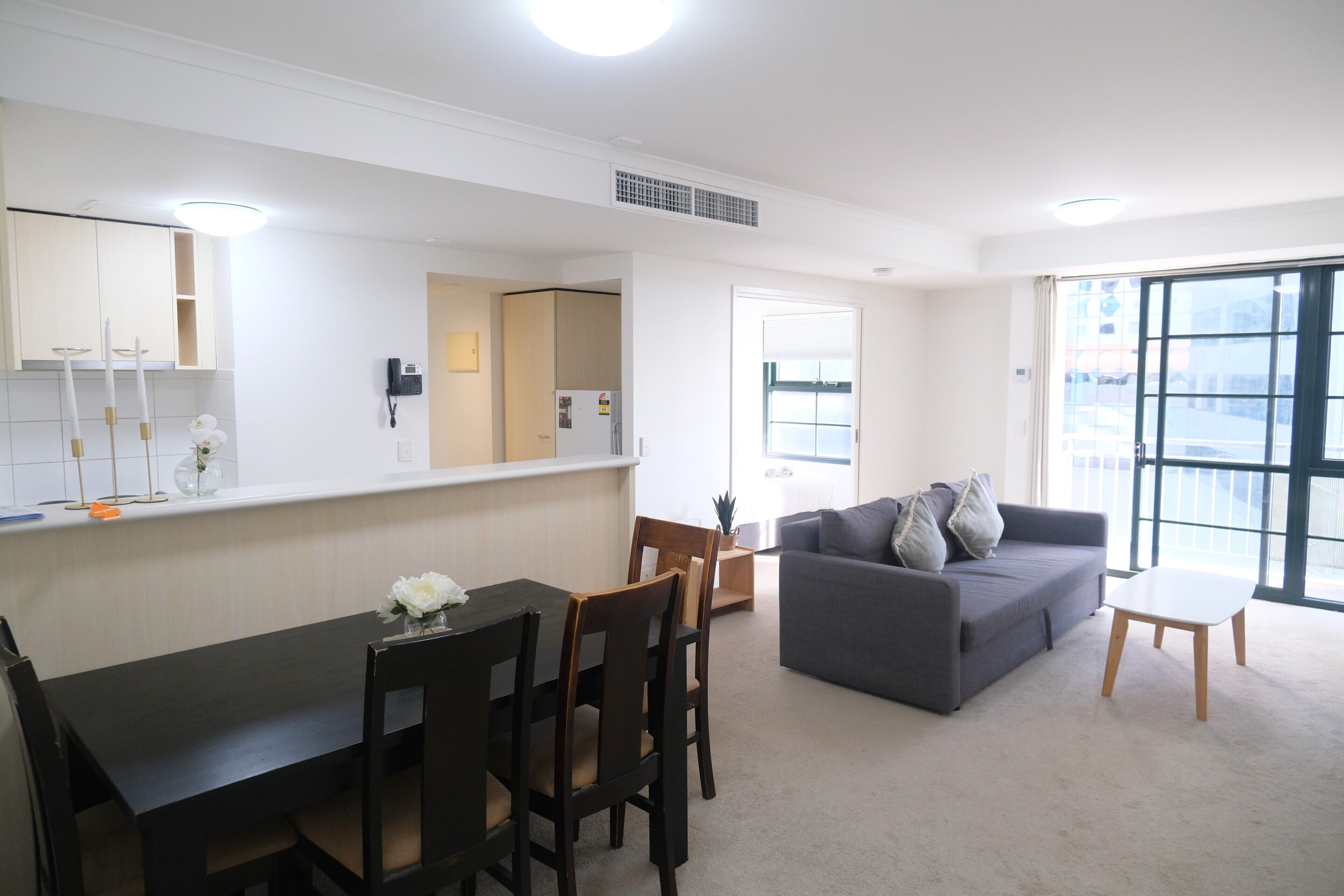 Apartamento luxo | Área de estar | TV LED 30 polegadas com canais digitais