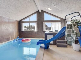 Casa | Piscina | Piscina interior, piscina exterior 