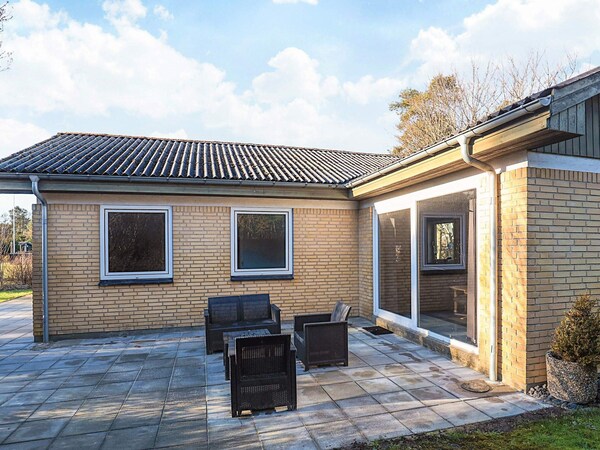 4 Star Holiday Home In Hals - Hou