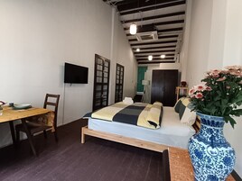 Quarto casal superluxo, 1 cama King, para não fumantes, banheiro privativo | Comodidades do quarto