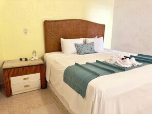 Quarto superior, 1 cama King | Escrivaninha, espaço de trabalho para notebook