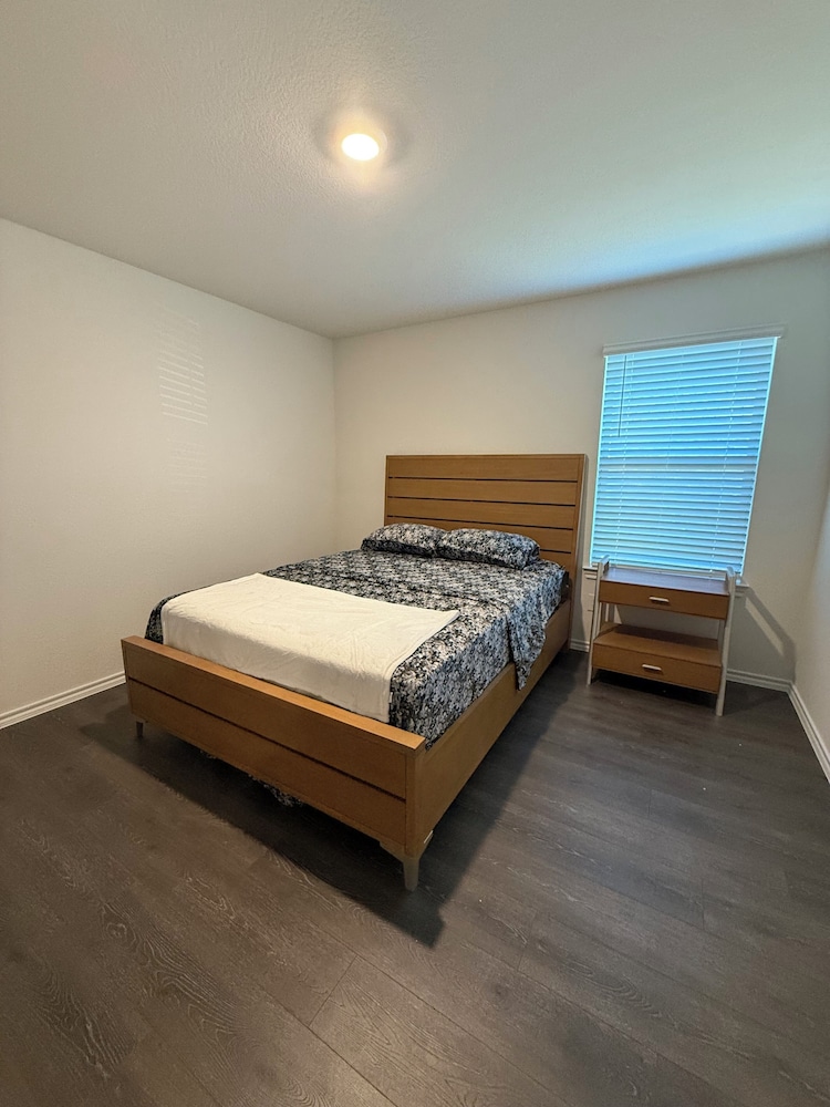 Charming 4-bedroom house in Anna with WiFi and AC - Anna | Vrbo