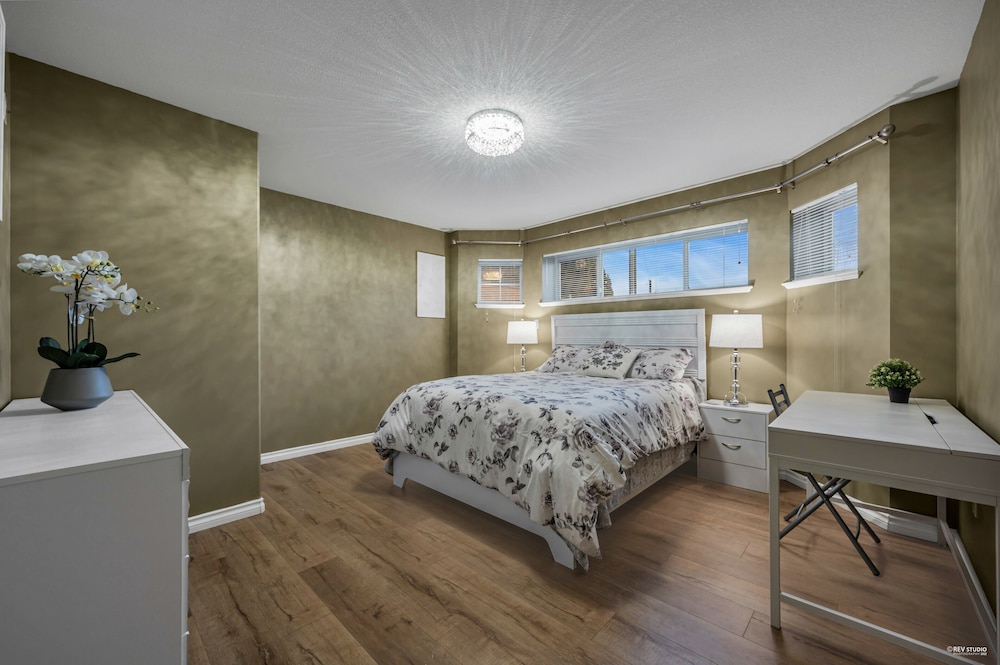 Burquitlam Cozy 2 Bedroom suite with garden view - Coquitlam | Vrbo