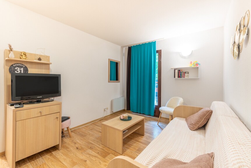 Apartamento 'Un Jardín En El Corazón De Luchon' Con Balcón Y Wi-fi - Bossòst