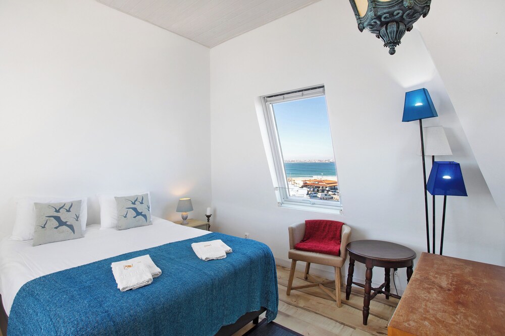 Room 'Top Floor South Suite' with Sea View, Shared Terrace and Wi-Fi - Baleal | Vrbo