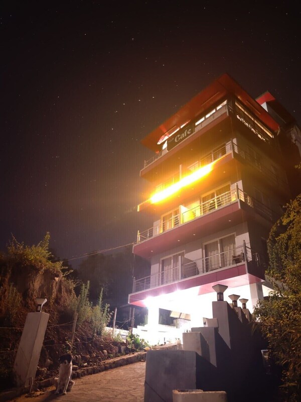 Himalayan Musaafir - Dharamshala - ダラムシャーラー