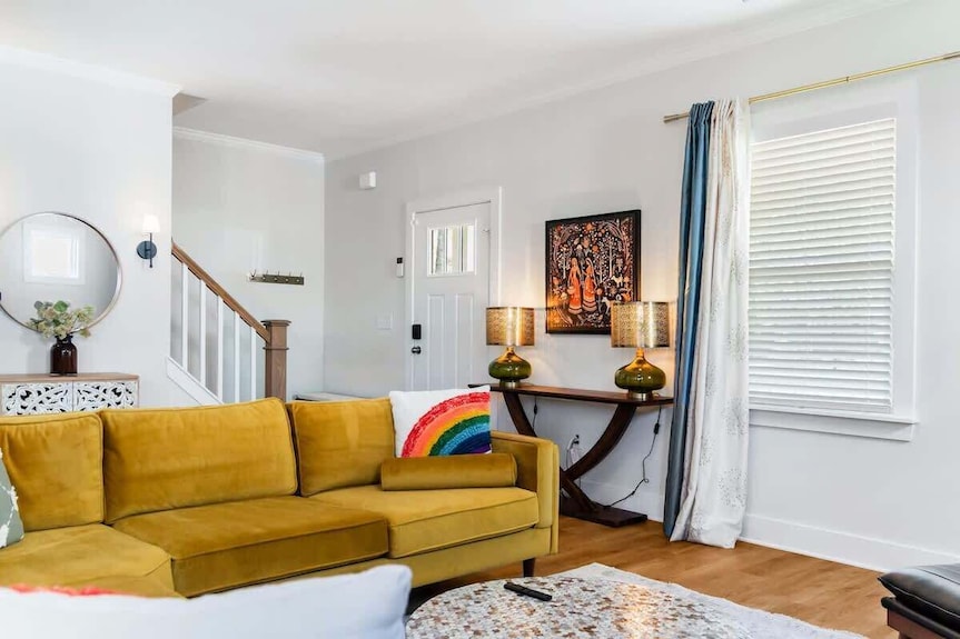 Family-friendly 4br W/ Fenced Yard & Parking - Durham, NC