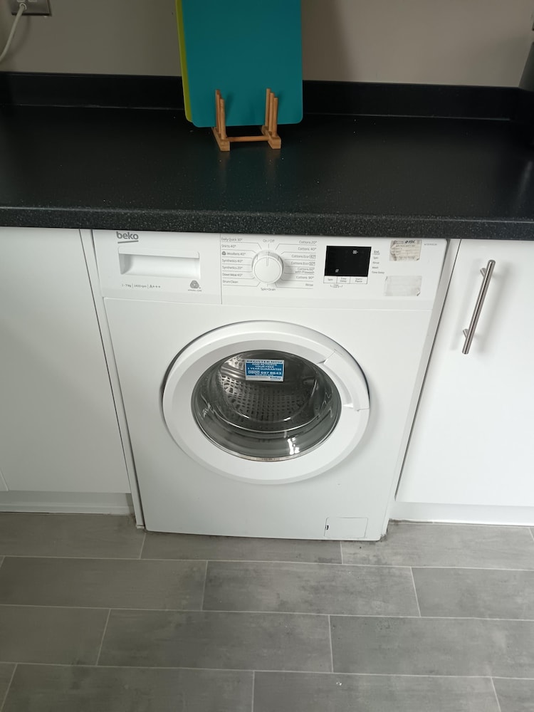 Charming Algernon House In Warrington - Warrington