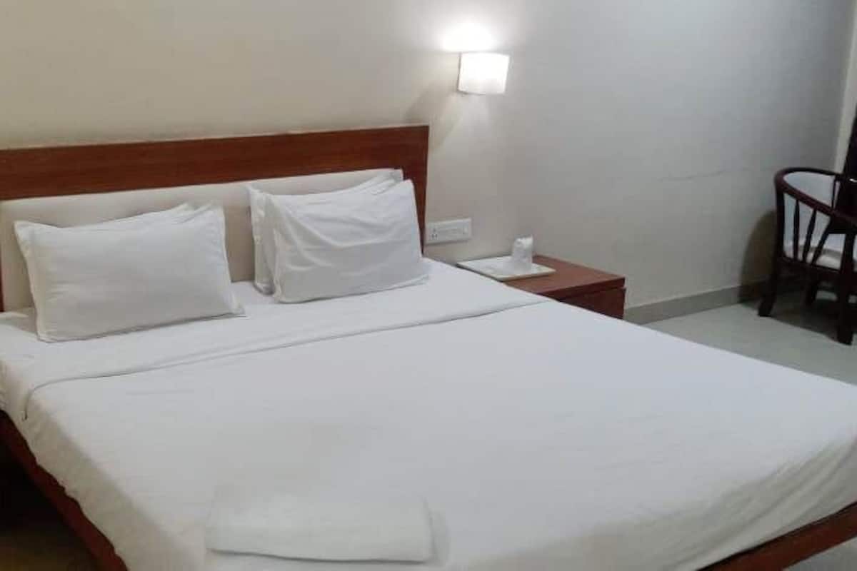 Quarto Executivo | 1 quarto, secretária