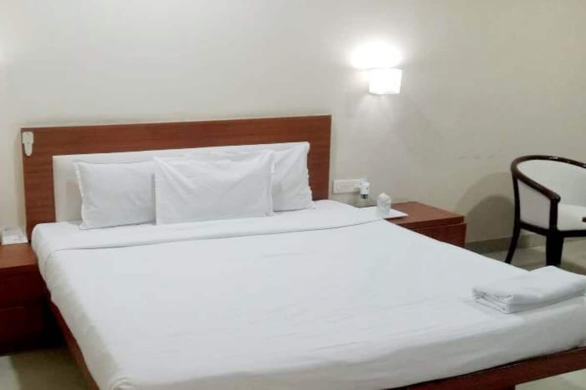 1 quarto, secretária