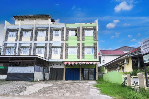 Hotel O Ilir Timur I Near Rsud Siti Fatimah Az-zahra Formerly Lumendiva Suite - Palembang