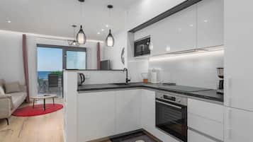 Apartamento (One Bedroom Apartment with Terrace) | Cozinha privada | Um frigorífico