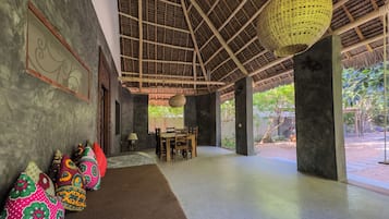 Casa Deluxe, 2 quartos, vista para a praia | Varanda