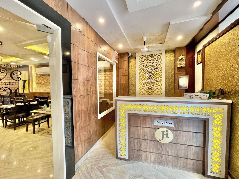 Hotel Janaki - Near Ghats & Temples - Waranasi