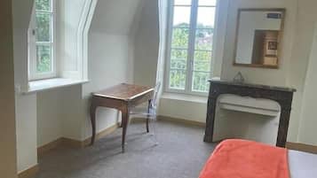 Quarto casal clássico, vista para o parque | Wi-Fi de cortesia